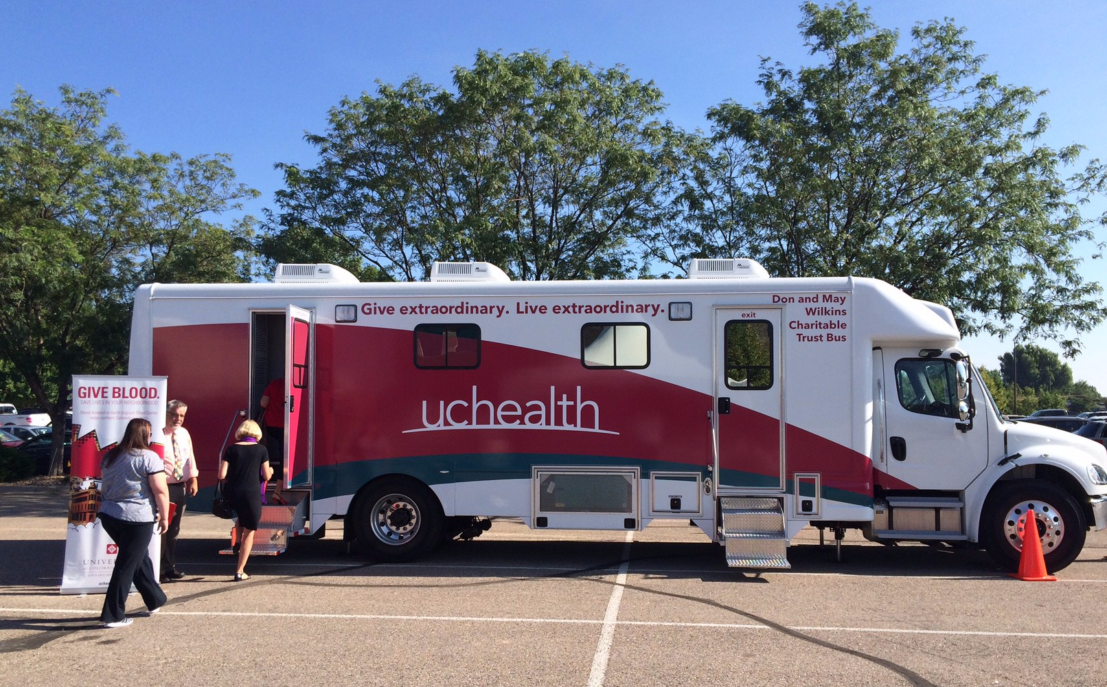 Donors celebrate dedication of new blood buses - UCHealth Northern ...